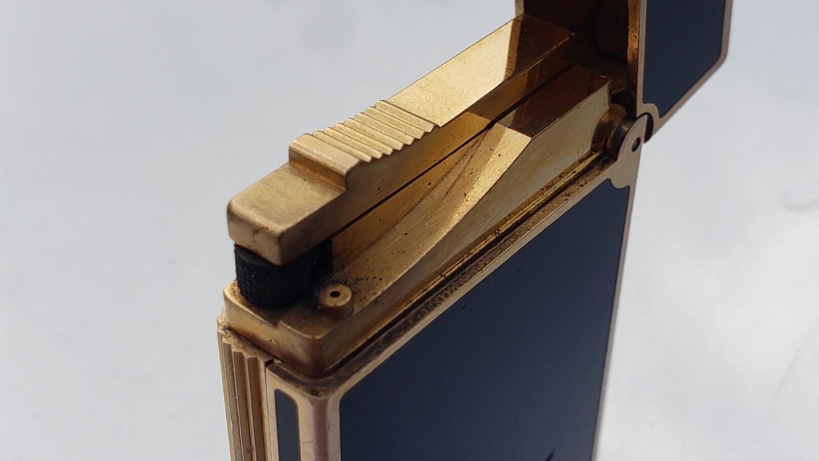 ST DUPONT BROWN LAQUER KSA SAUDI ARABIA LIGHTER | eBay