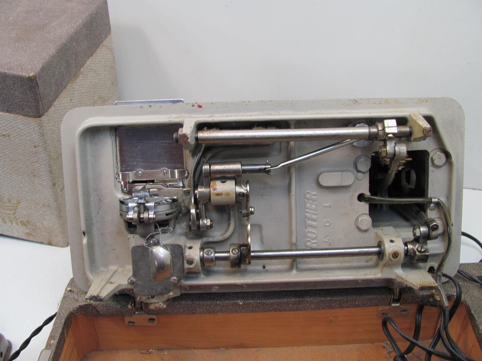 VINTAGE BROTHER PRESTIGE SEWING MACHINE W/ CARRY CASE MODEL 191 | eBay