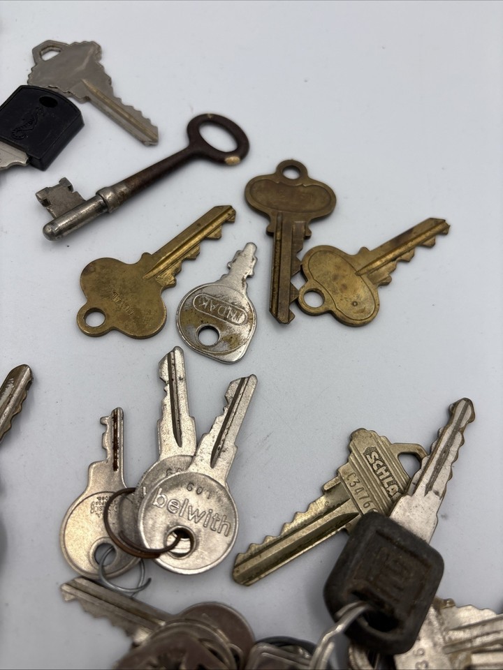 Vintage Keys , All Random Lot Of 33 As Shown #430417 | eBay