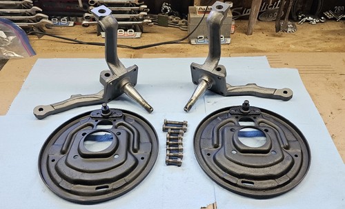 1963 64 65 66 Original Pair of Mustang 6 Cylinder Spindles Backing ...