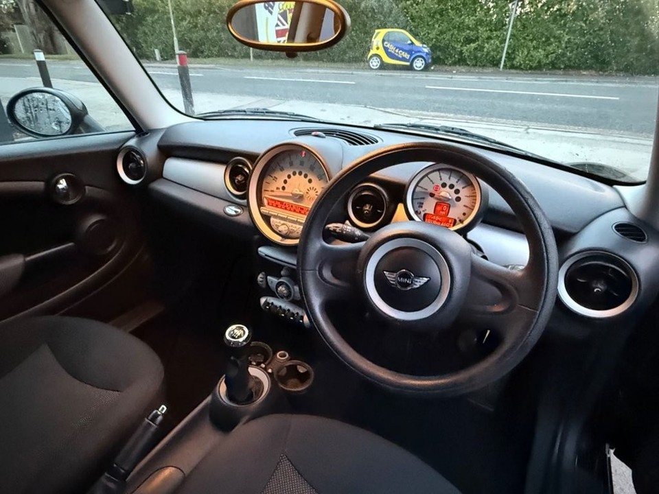 2009 MINI Hatch 1.4 One 3dr HATCHBACK PETROL Manual | eBay UK