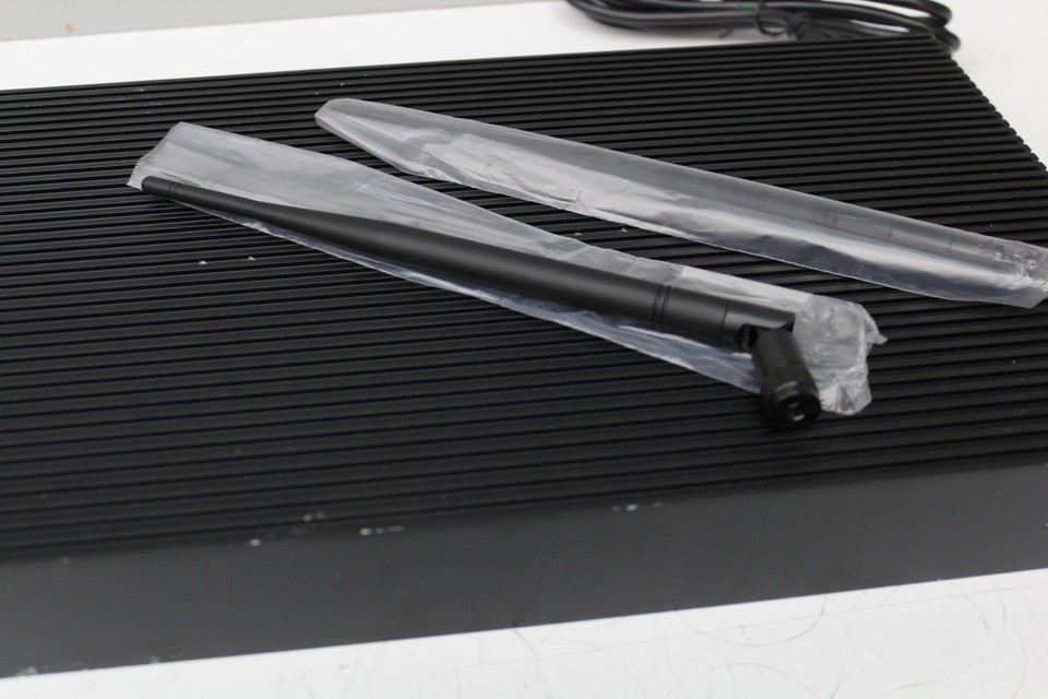 Control4 CORE 5, controller 10363249 With 2 Antennas FREE SHIPPING | eBay