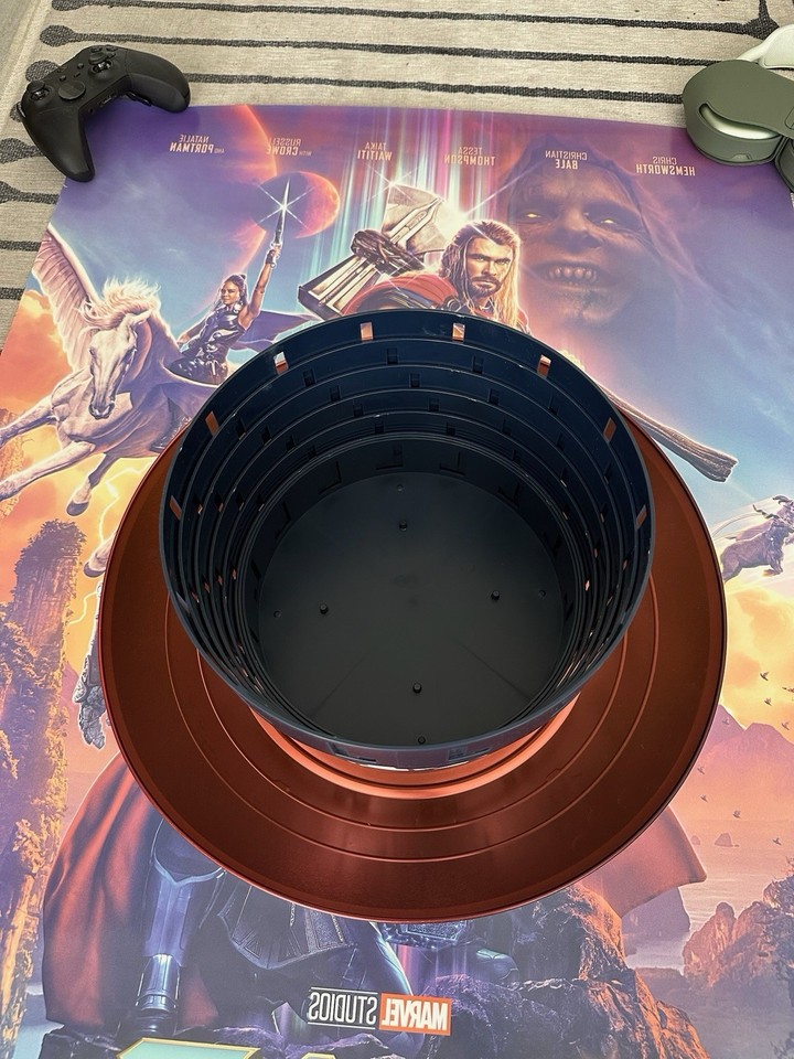 Captain America Brave New World Popcorn Bucket/Collapse Shield / AMC ...