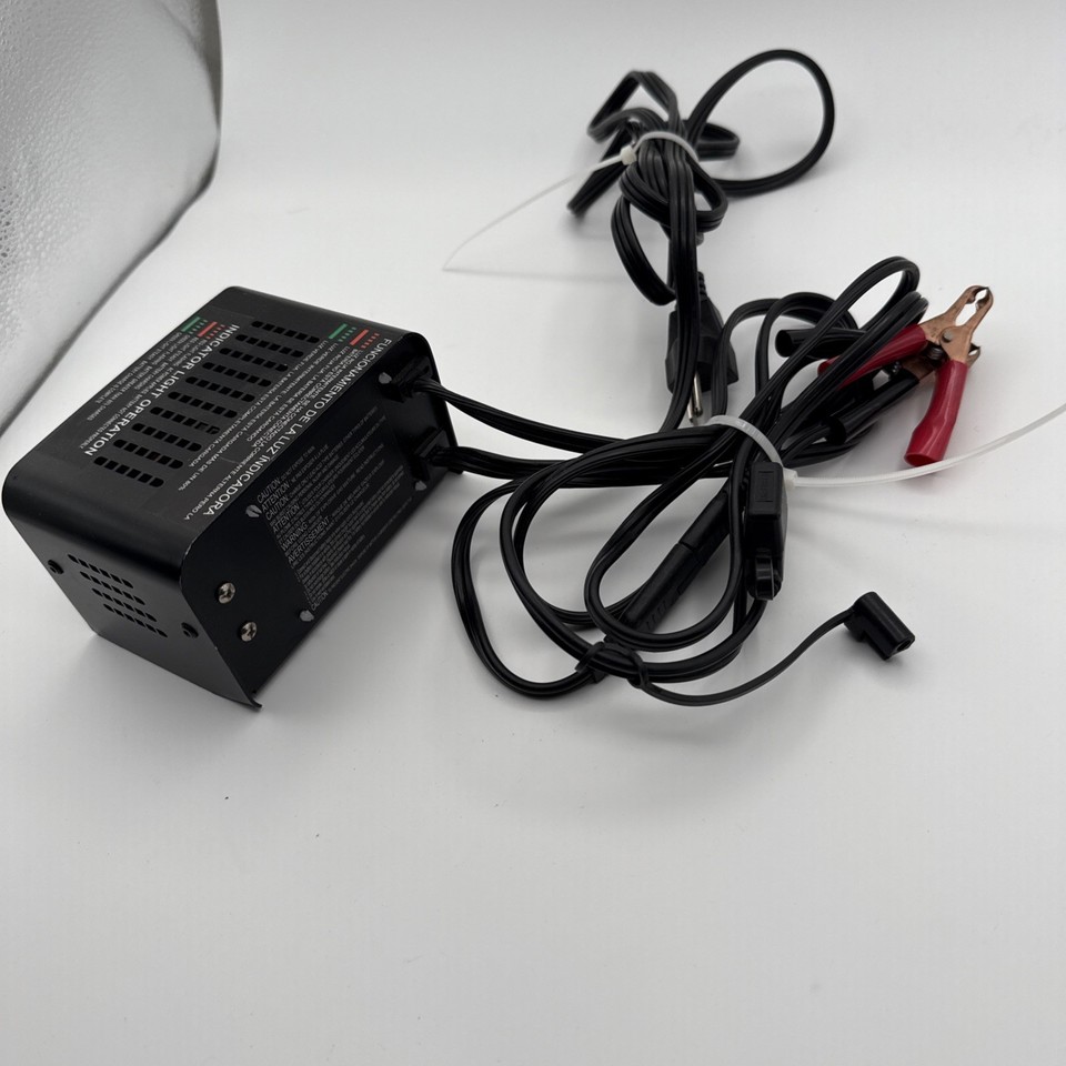 Battery Tender Plus 12V 1.25A Car Motorcycle Battery Charger Maintainer ...