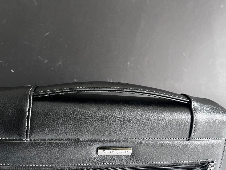 Samsonite Black Faux Leather 3 Ring Zip Binder with Calculator 11" x 13 ...