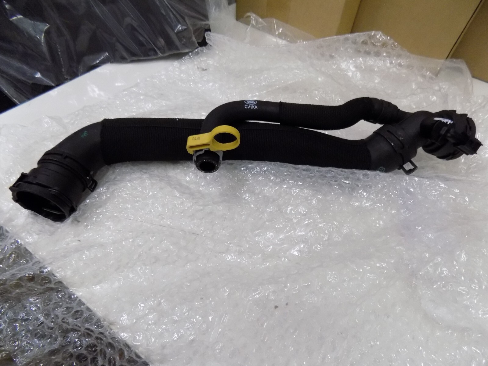 Genuine Range Rover Sport & Vogue 5.0 V8 Bottom Radiator Hose LR166362 ...