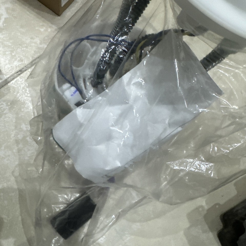 Genuine GM Fuel Pump Module with Fuel Level Sensor 86786926 13512499 | eBay