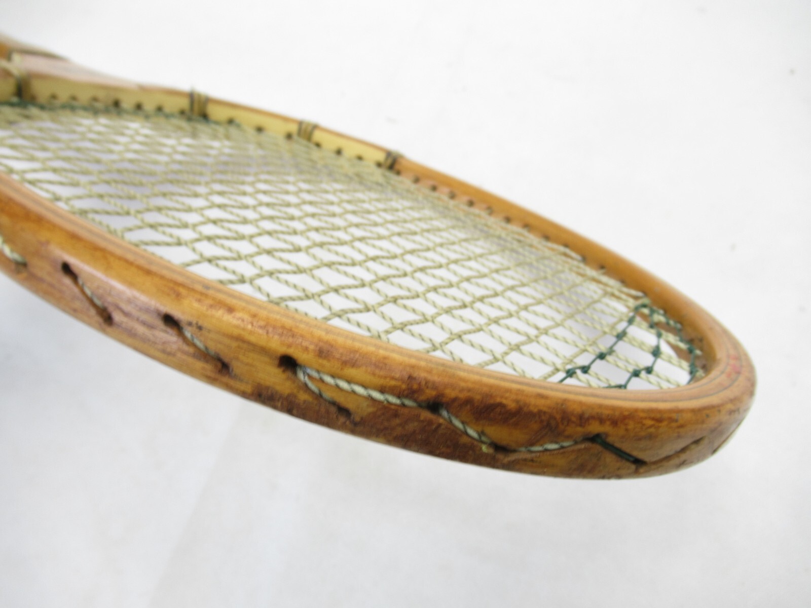 VINTAGE HARRY C. LEE CO. "THE BAT" WOODEN TENNIS RACQUET. ANTIQUE ...