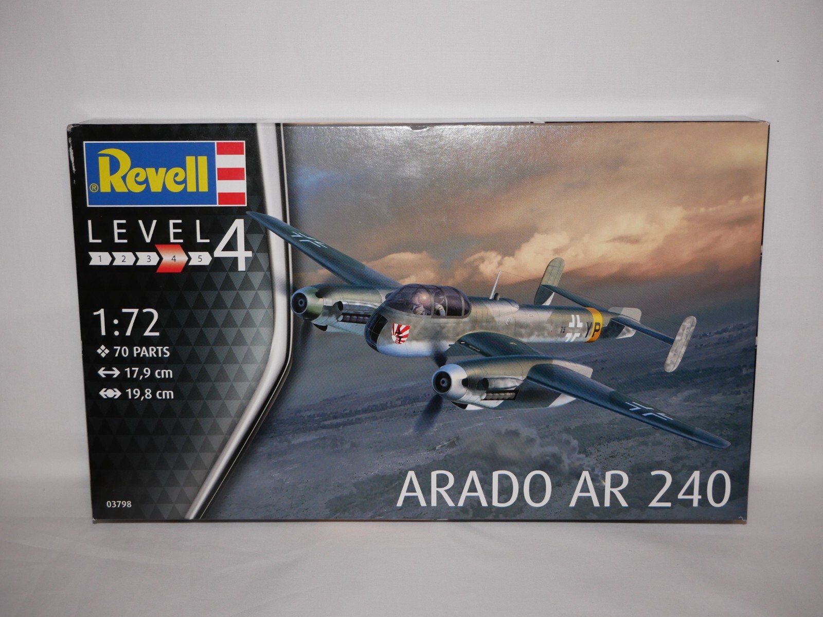 Revell 1:72 Scale WWII Arado AR 240 Model Aircraft Kit Skill Level 4 ...