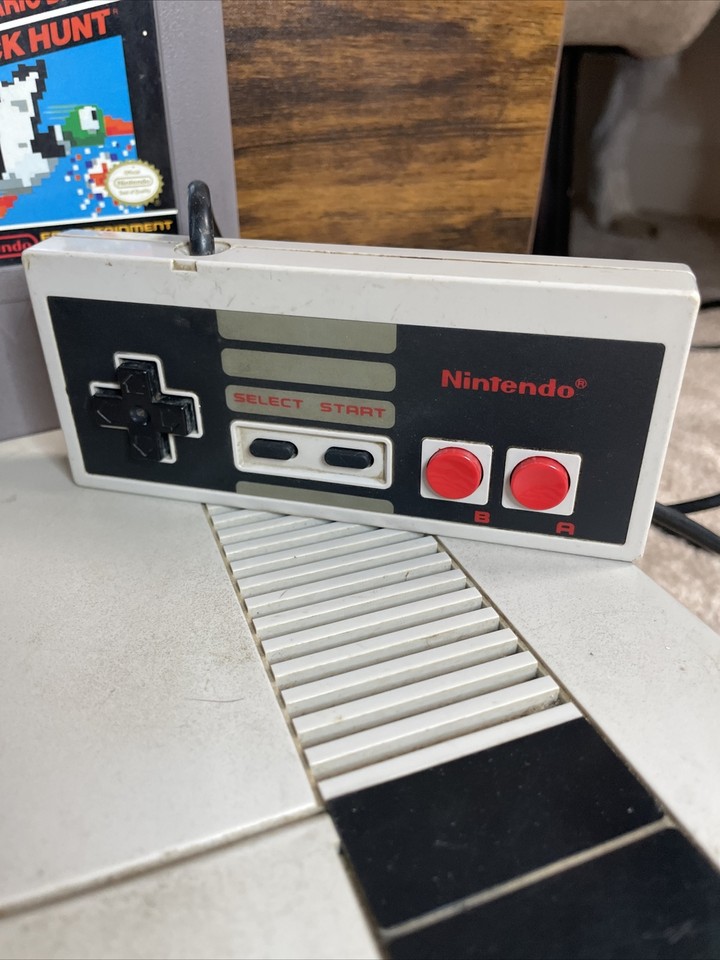 Nintendo NES Game Console With Controller, Super Mario Bros Duck Hunt ...