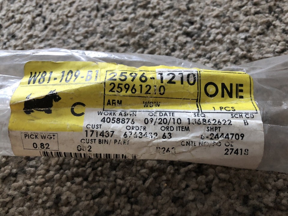 25961210 OEM GM Front Right Windshield WIPER ARM 2596-1210 Chevy ...