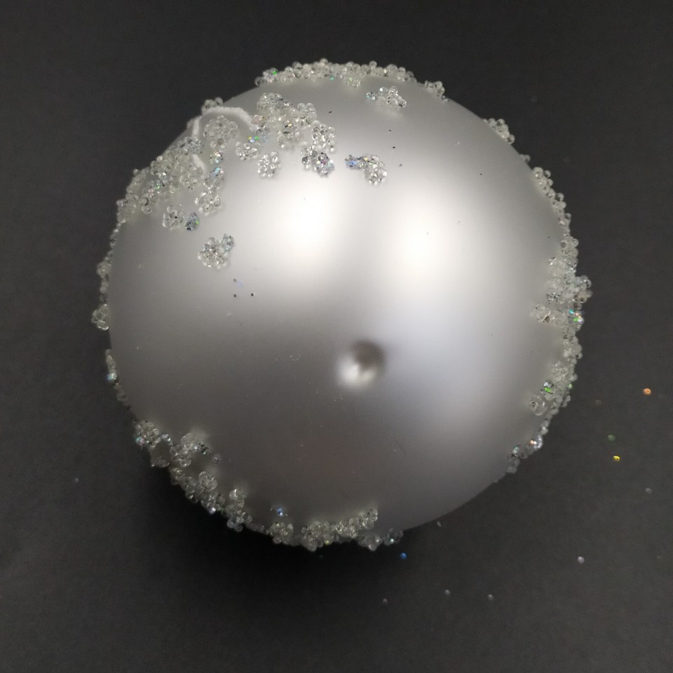 A235 Glass White Matt Ball With White Twigs Bauble Christmas Tree ...