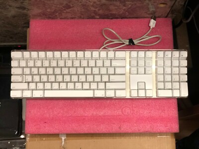 Apple A1048 Wired Keyboard with 2 USB Port White Original | eBay