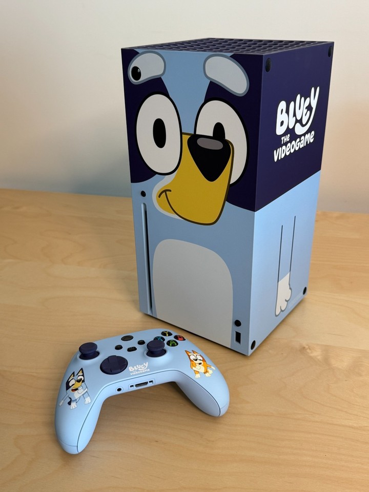 ULTRA EXCLUSIVE Bluey Xbox Series X Console & Controller - MINT ...
