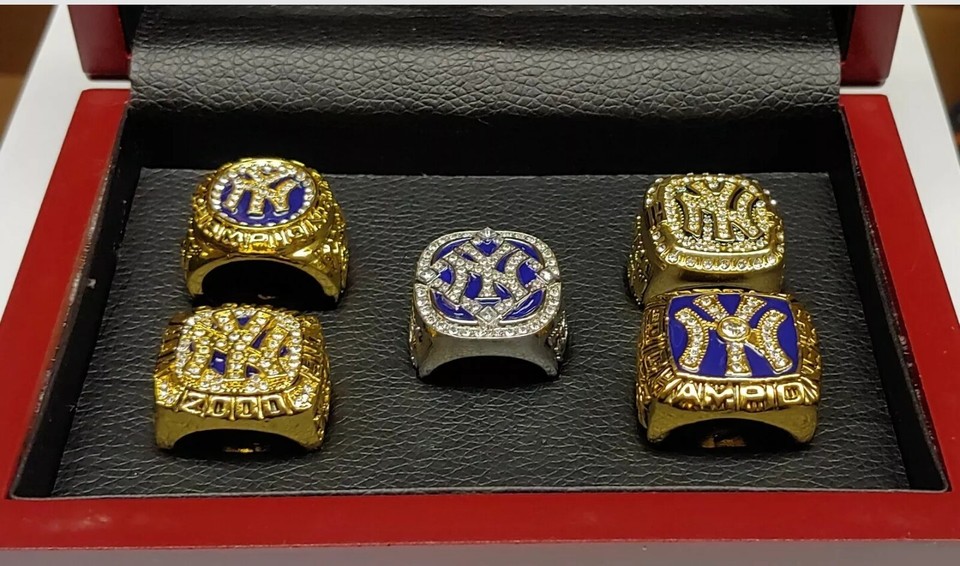 New York Yankees - World Series 5 Ring Set With Wooden Display Box ...