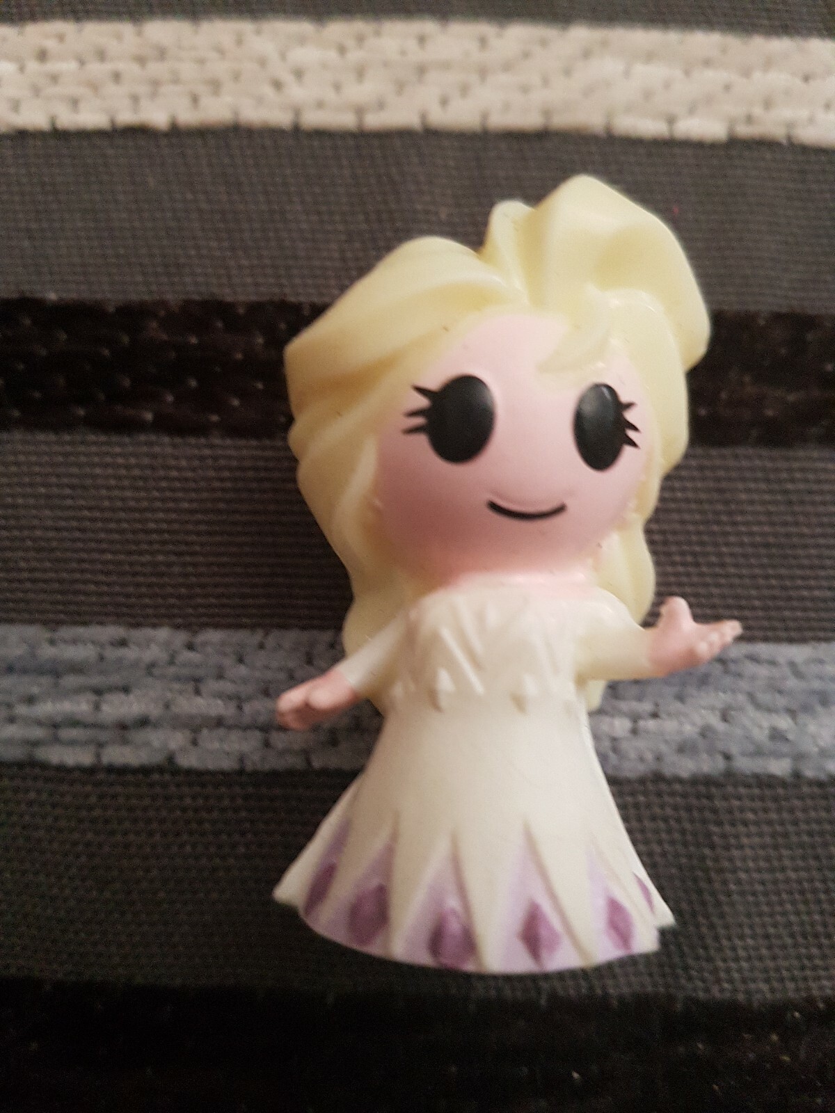 *NEW* Woolworths Disney Ooshies Collectable ELSA Ooshie Disney 2020 | eBay