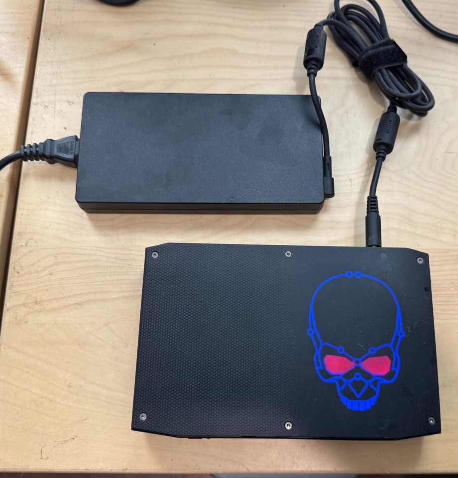 Intel NUC PC NUC8i7HVK Core i7-8809G - 16 GB RAM - 512 GB SSD, Windows ...