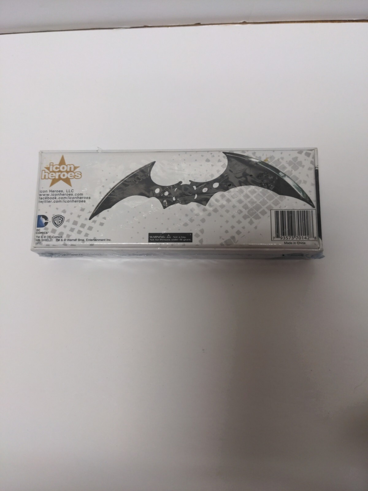 Batman Arkham Knight Batarang Letter Opener by Icon Heroes 2015 for ...