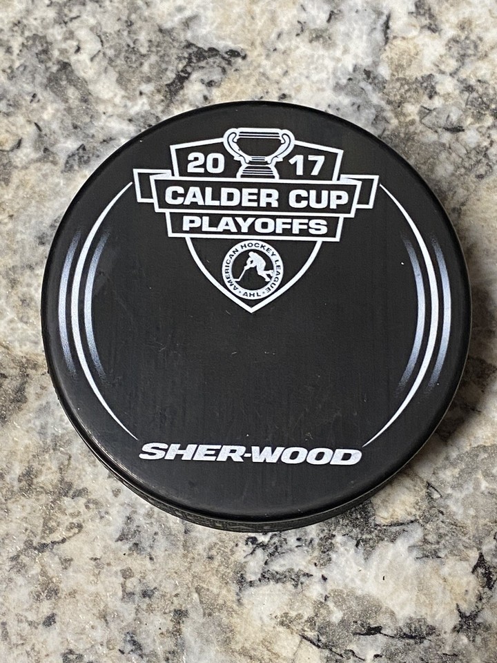 CHICAGO WOLVES Match Up Puck vs. CHARLOTTE CHECKERS 2017 Calder Cup ...