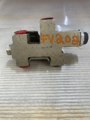 OEM 1999-2004 Ford Mustang Disc Brake Proportioning Valve w/ABS XR33 ...