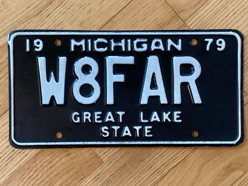 1979 MICHIGAN HAM AMATEUR RADIO LICENSE PLATE W8FAR ELECTRONICS SCIENCE ...