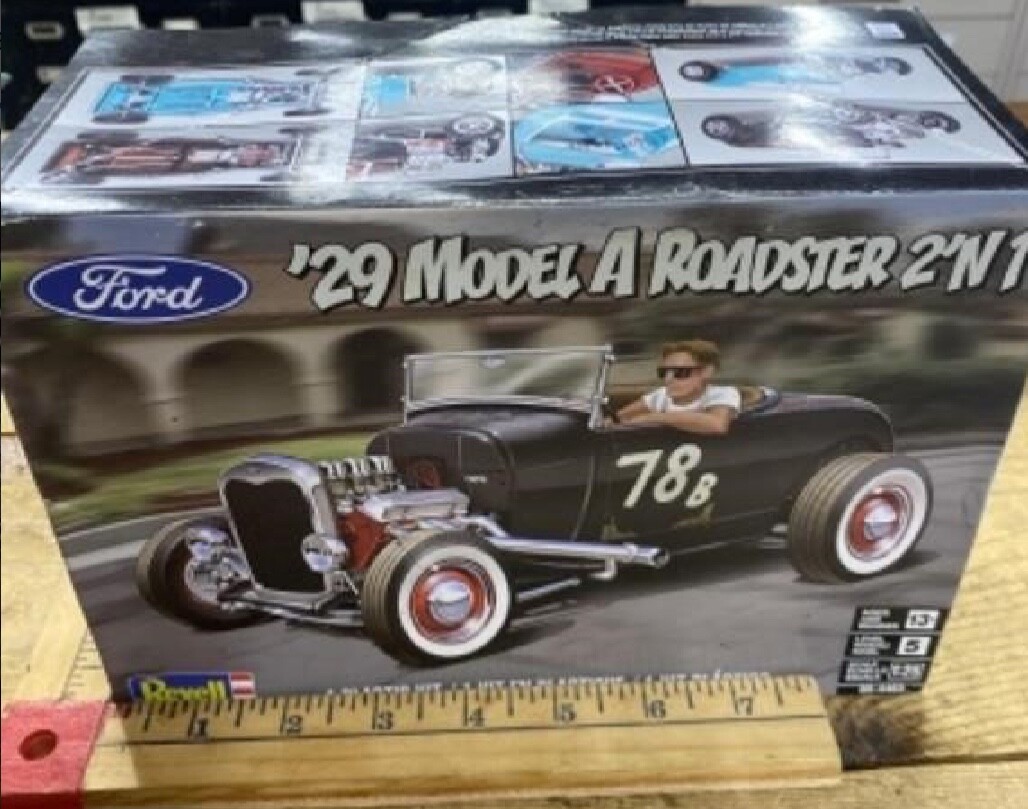 Revell 1929 Ford Model A Roadster 2'N1 1/25 Scale Plastic Model Car Kit ...