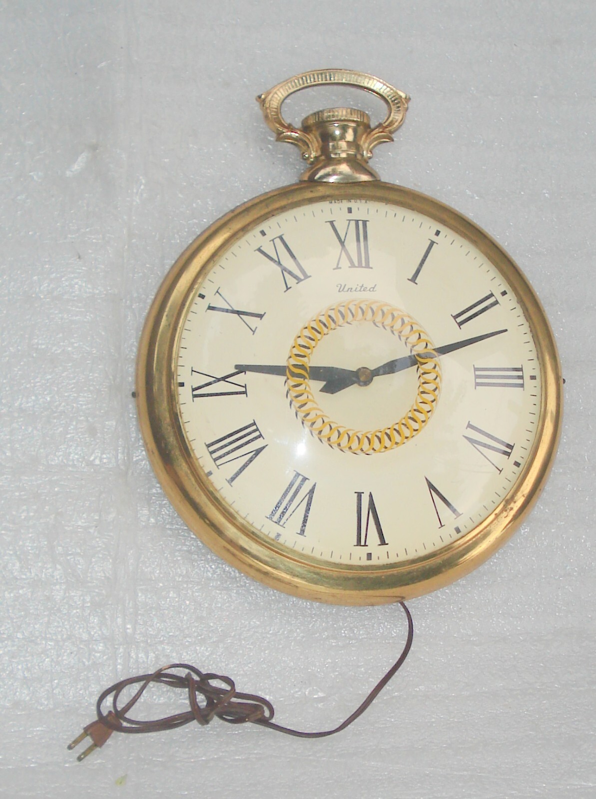 Vintage 1959 UNITED Giant Pocket Watch Wall Clock Model 47 - WORKING ...