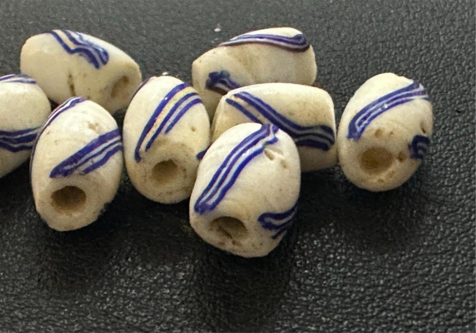 (1) 1700's Huron Indian "Blanket" bead or Blue Delft Trade Bead Early ...