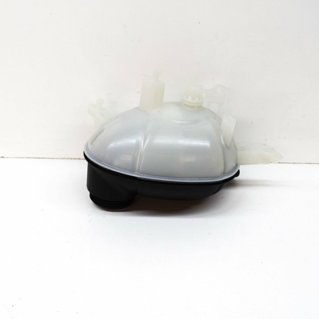Mercedes-Benz C-class W205 2015 Coolant Header Expansion Tank ...