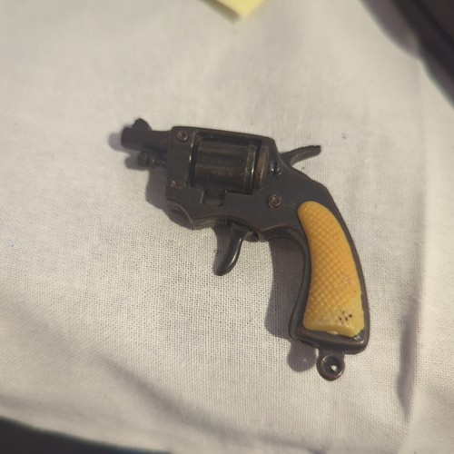 Vintage Miniature Toy Diecast Metal & Plastic Revolver Pistol Cap Hong ...