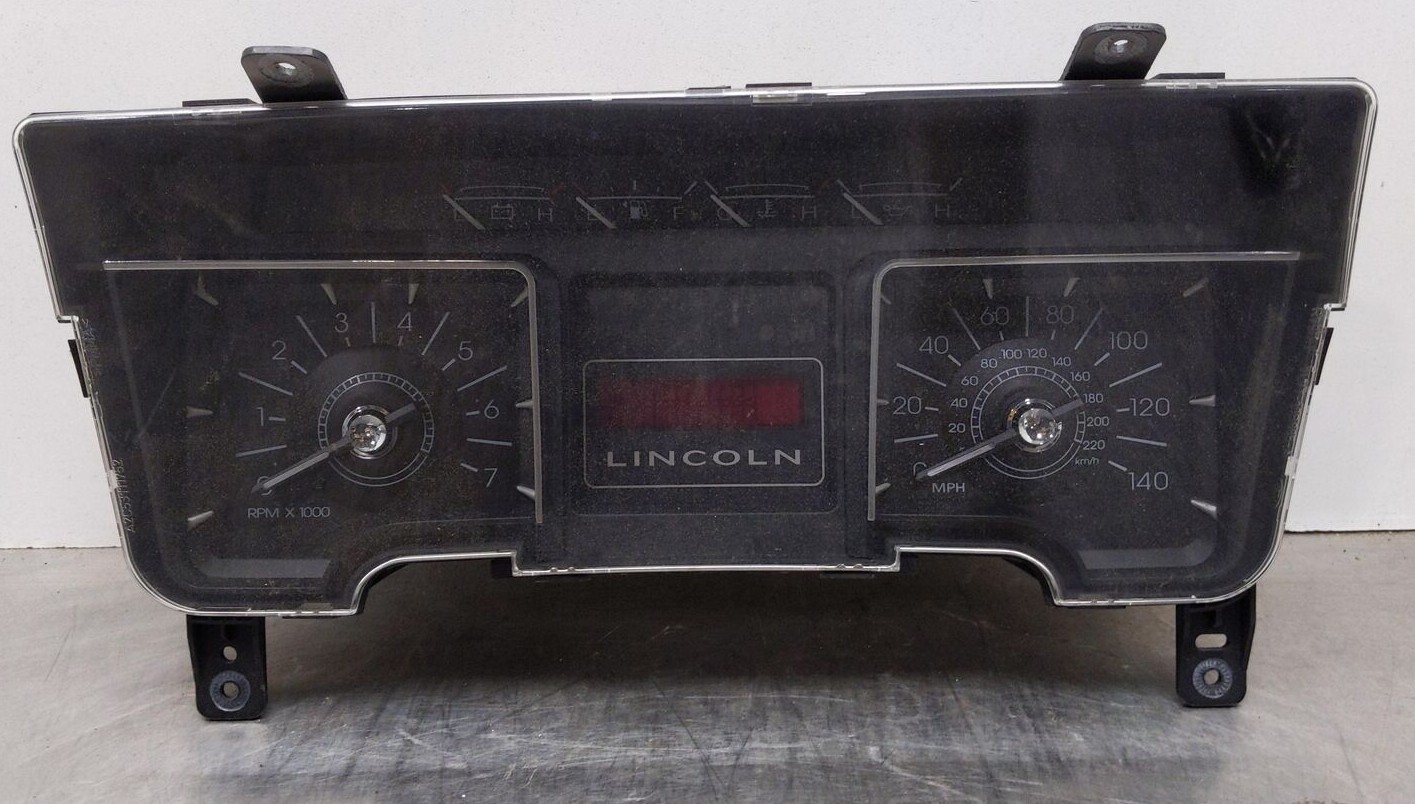 2007 Lincoln Navigator Speedometer Instrument Gauge Cluster 7l7t-10849 ...