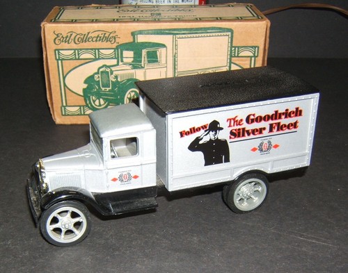 Ertl Collectibles Coker Tire #F424 1931 Hawkeye Truck Bank | eBay
