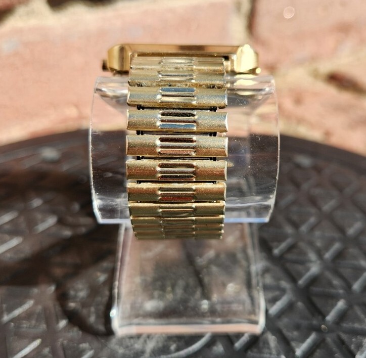 Vtg Bulova 1977 Computron Digital Quartz LCD Men's 36mm Watch Gold Tone ...