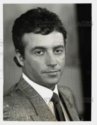 1987 Press Photo Actor Ray Sharkey of TV Series "Wiseguy" - kfp00814 ...