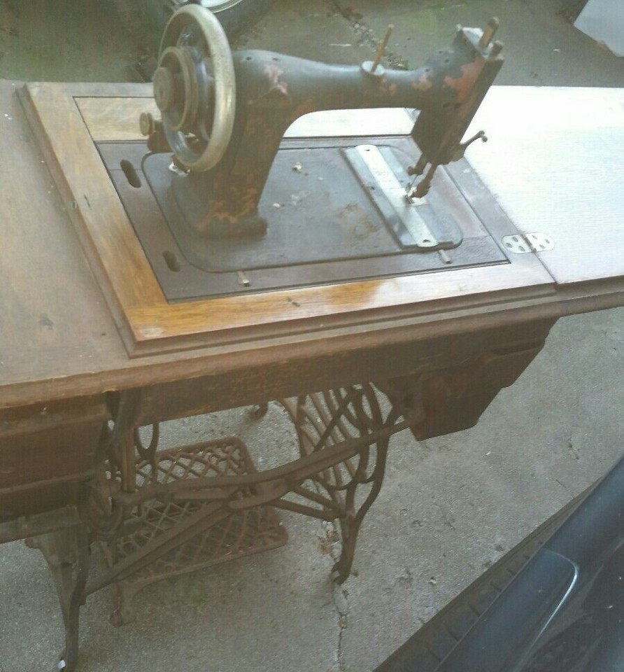ANTIQUE Minnesota Model A Sewing Machine with cabinet/base | eBay