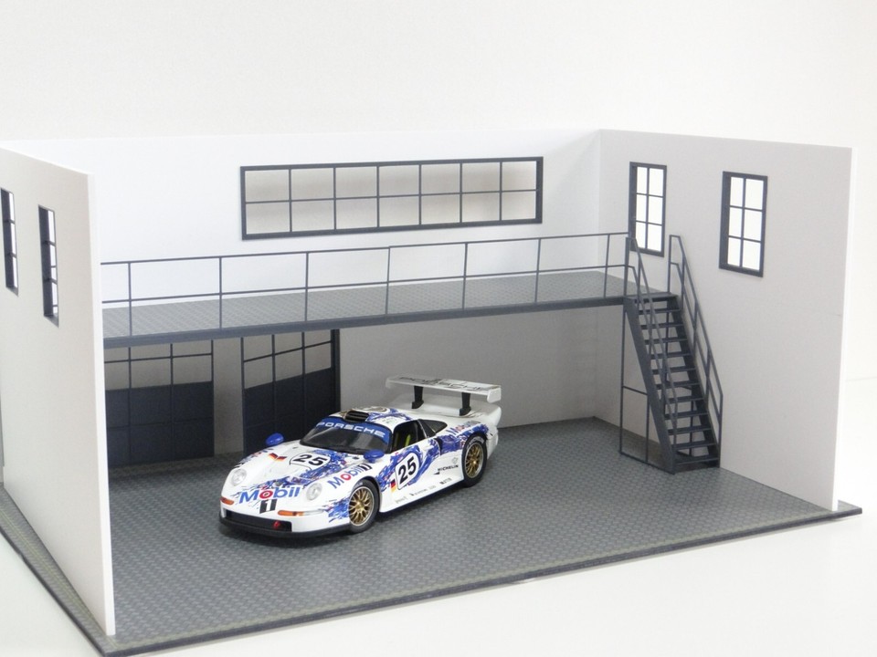 Two-floors model car garage Scale 1:18 BIG diorama model kit Size 1/18 ...