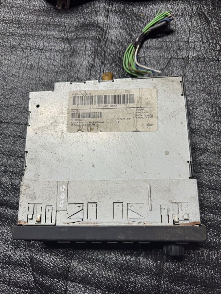 Freightliner Cascadia Delphi CD Player Satellite Radio 24076736 ...