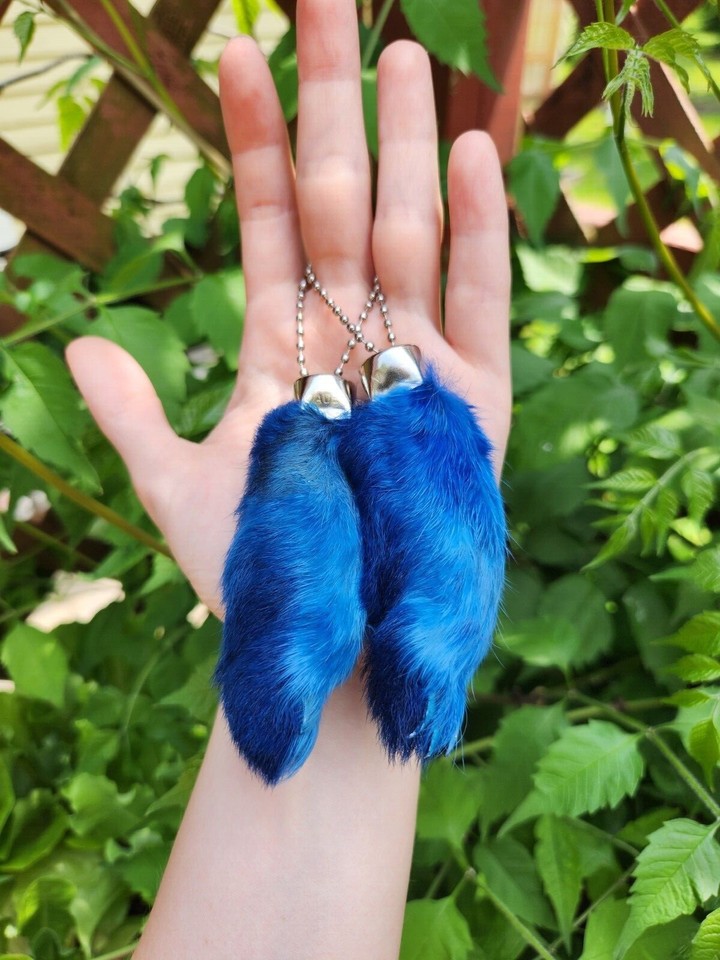 Lucky RABBITS FEET Real Rabbit Foot Keychains Key Chains red pink ...