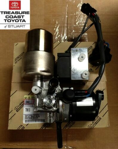 NEW OEM TOYOTA PRIUS 01-03 PRIUS BRAKE BOOSTER PUMP ASSEMBLY WITH ...