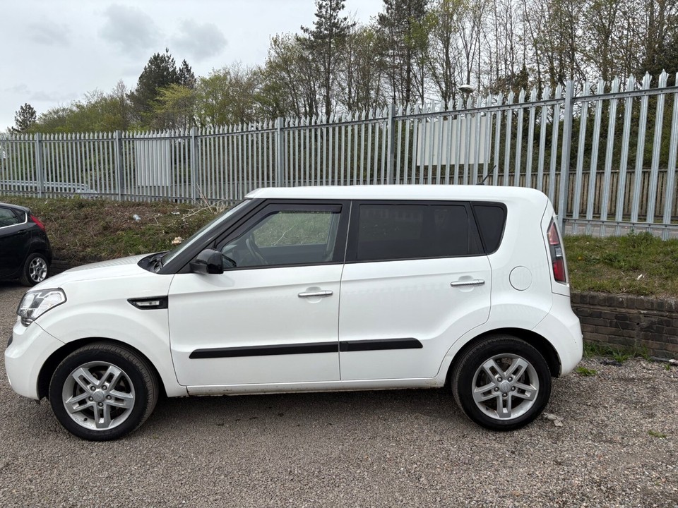 2011 Kia Soul 1.6 CRDi Echo 5dr - Excellent condition - Full Leather ...