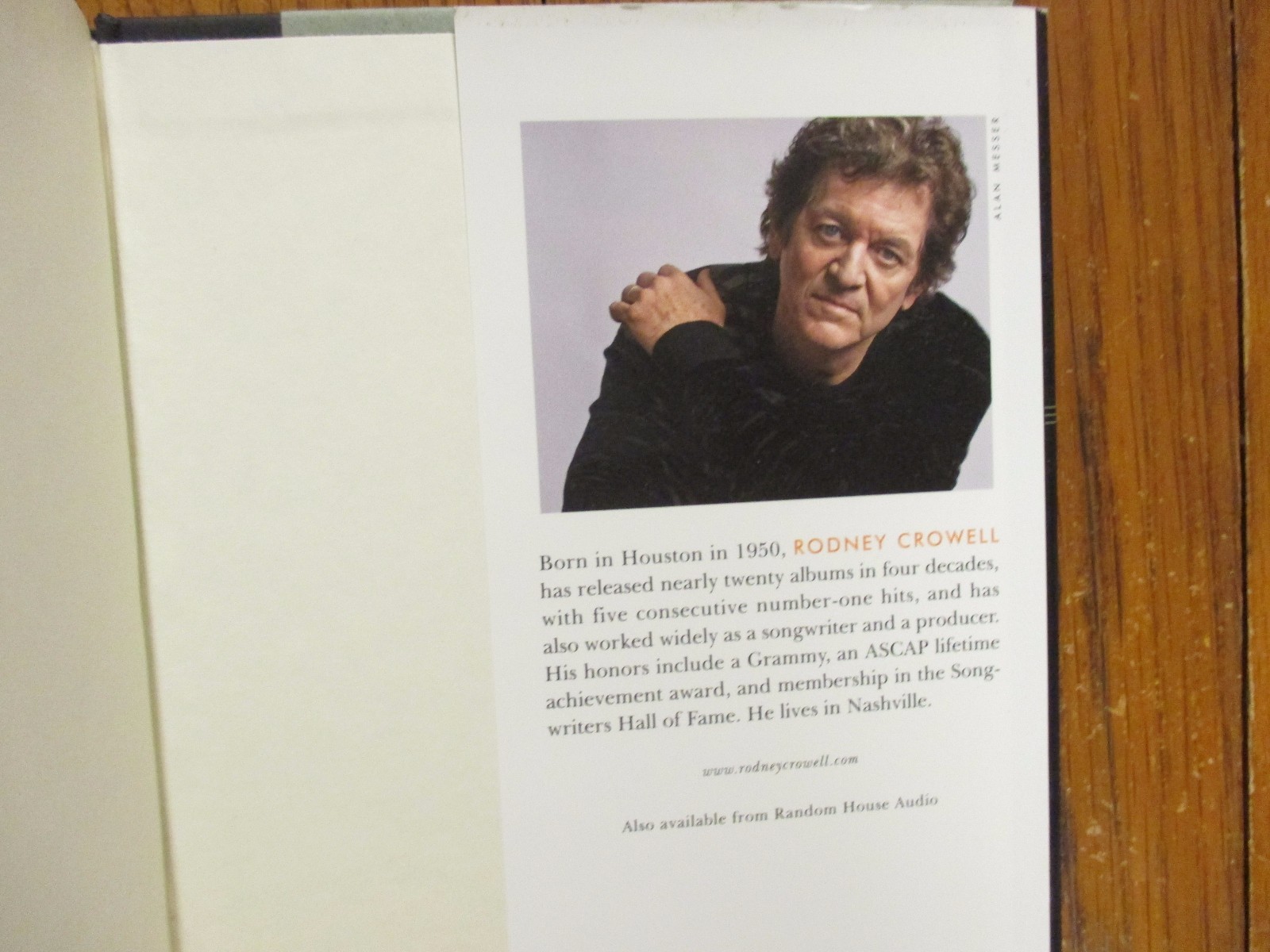 RODNEY CROWELL Signed 8 X 10 B & W Photo w/ Hardback Book "Chinaberry ...