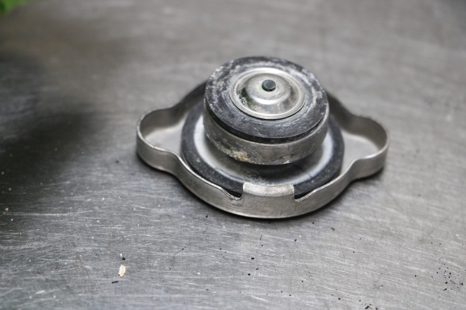05 Yamaha YZF R6 Engine Radiator Cap | eBay