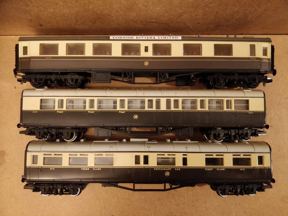 3 GWR Coaches - 00 Gauge. | eBay UK