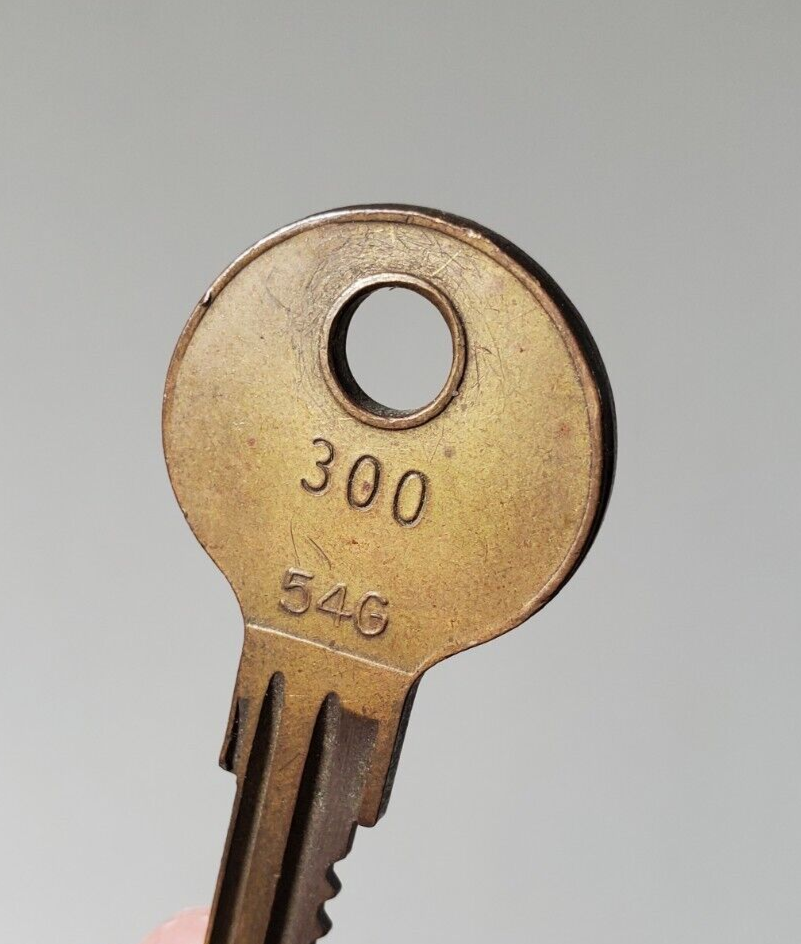 Vintage Fort Lock Co. Chicago Illinois 54G 300 Small Key 1.75" | eBay