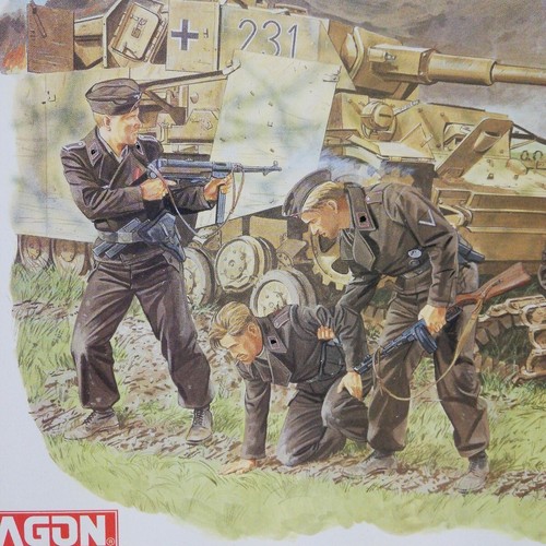 Earth 6129 1 35 Dragon Survive German 4 tankers Crooks 1943 Glued on ...