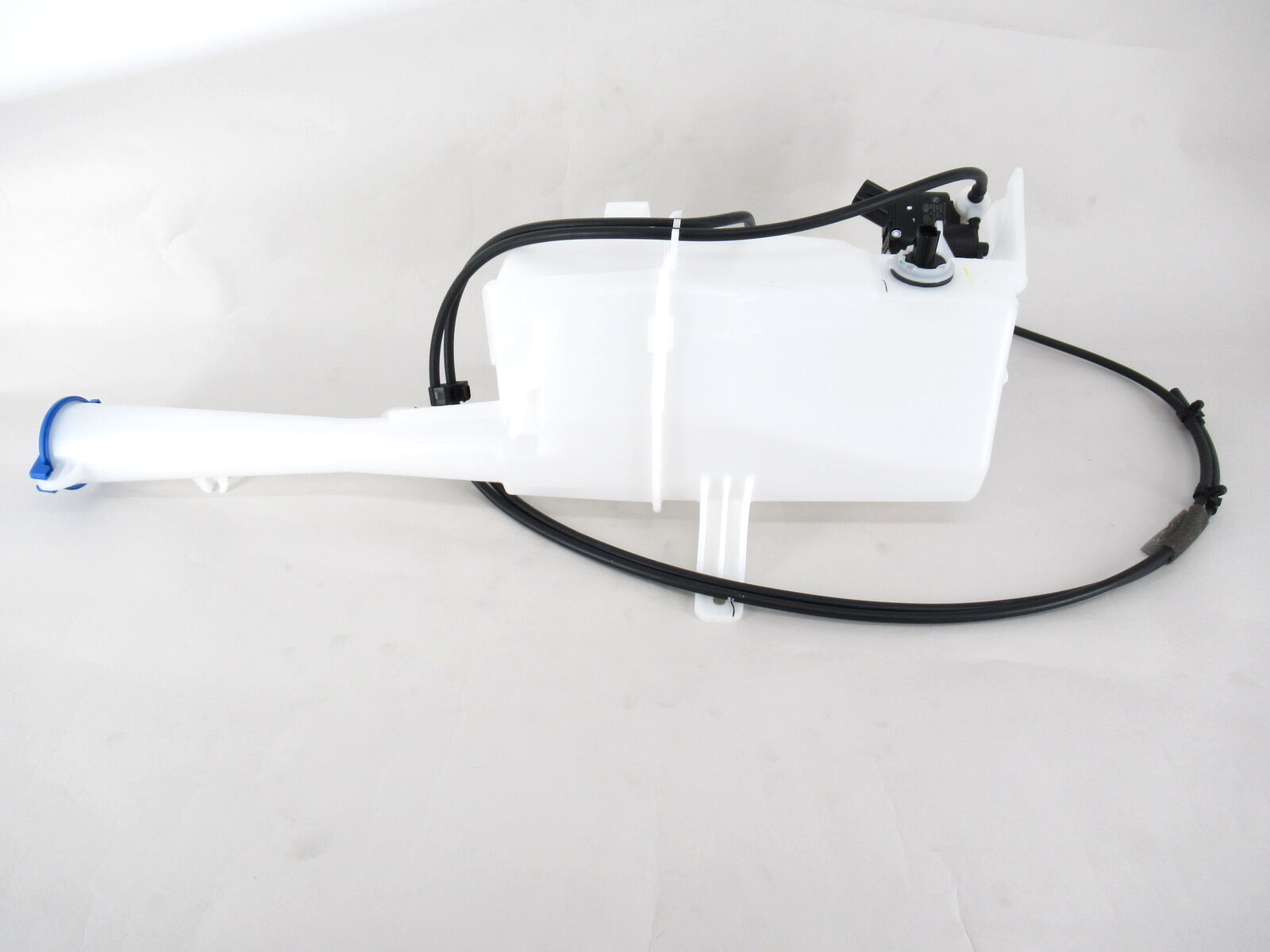Genuine OEM Kia 98610 S9000 Washer Fluid Reservoir Assembly 2020-2022 ...