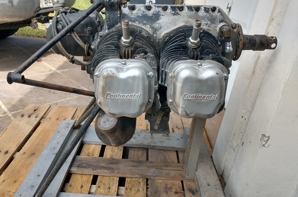 Continental 4 cylinder Aircraft Engine w/ Magnetos, Carburetor, and ...