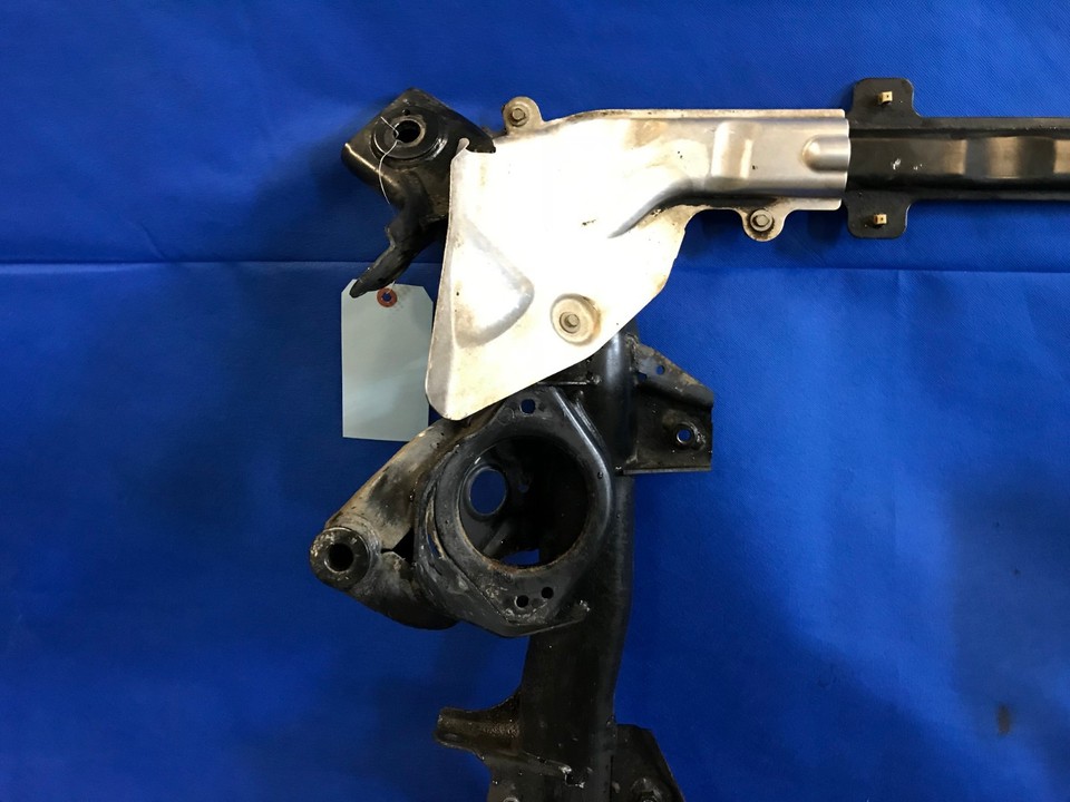 07-13 BMW E90 E91 E92 328XI 335XI AWD FRONT AXLE SUPPORT SUBFRAME ...