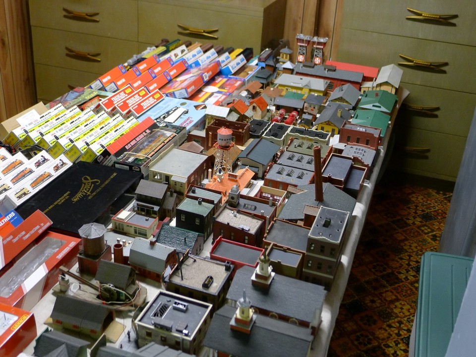 Huge Lot of New & Used HO Model Train Items, Wholesale, Itemized Photo ...