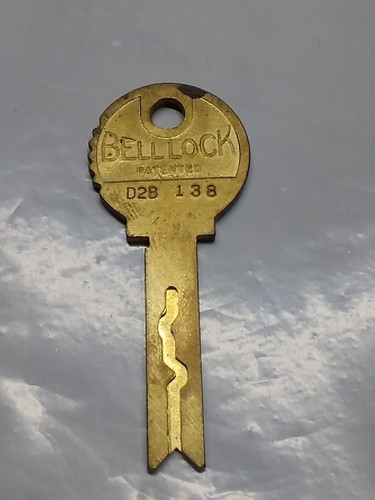 Bell Lock Key Antique Slot Machine Jukebox Penny Arcade # D2B138 D2B ...